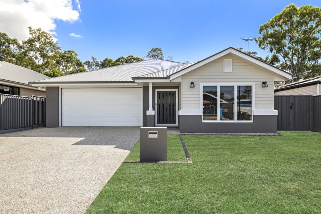 Custom Home Gallery - 4 Abbey | Fiteni