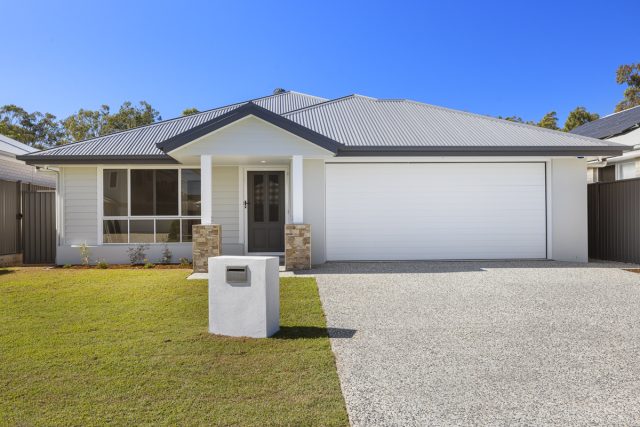 Custom Home Gallery - 22 Abbey | Fiteni